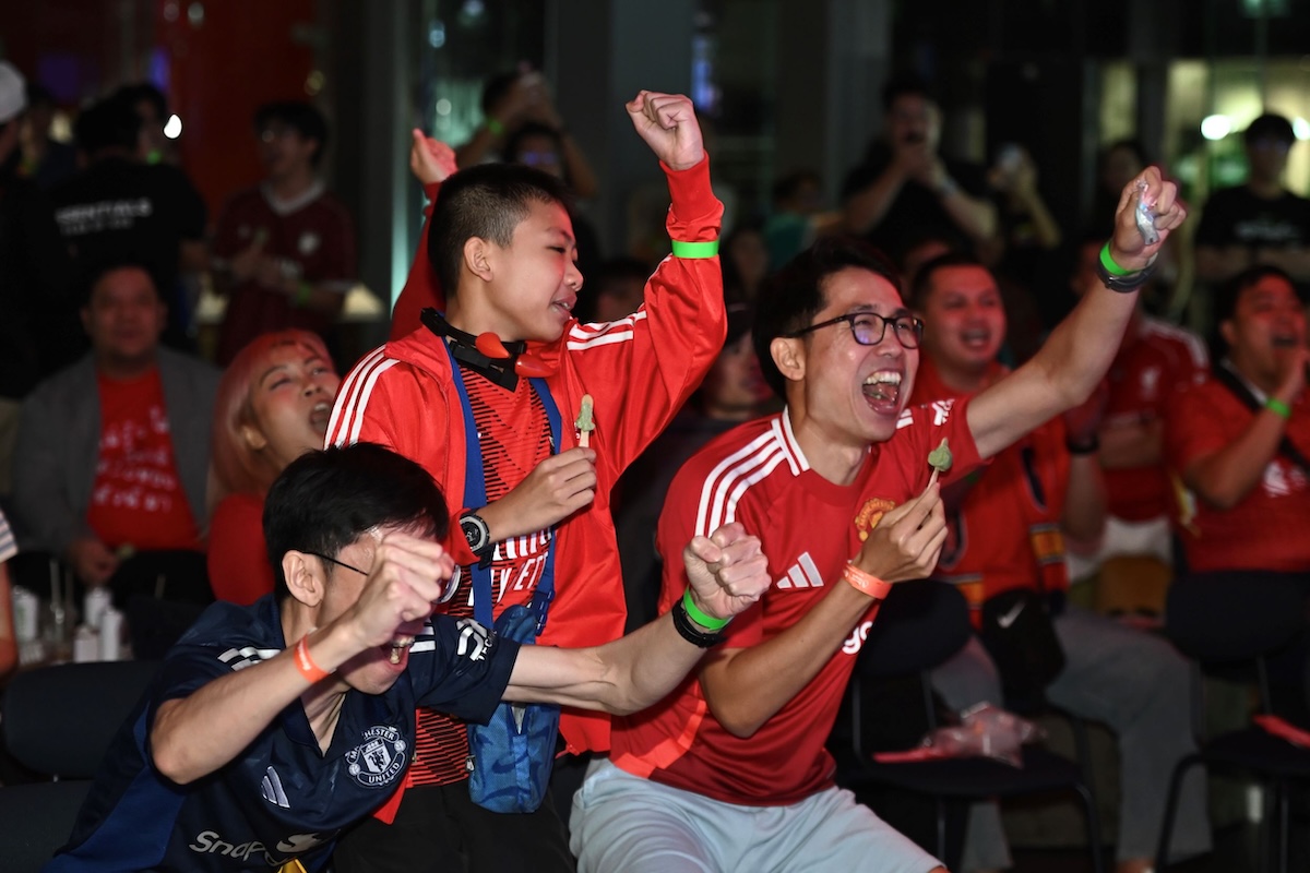 AIS SIAM CO-PLAY NIGHT เปิดสนามบิ๊กแมตช์แดงเดือดใจกลางสยาม! - Talk ...